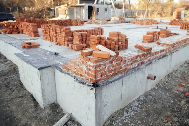 Open Foundation vs. Closed Foundation | HandyHabits